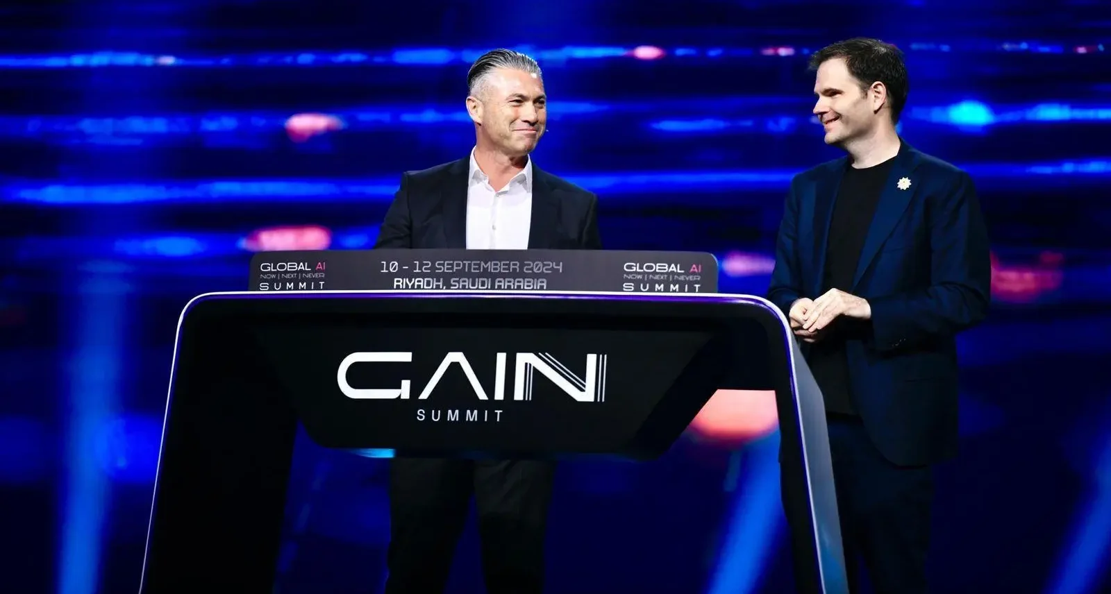 The world's largest data center for artificial intelligence induction ...