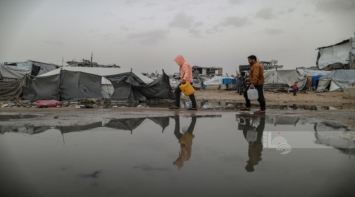 Four martyrs in Gaza as buildings damaged by the aggression collapse ...
